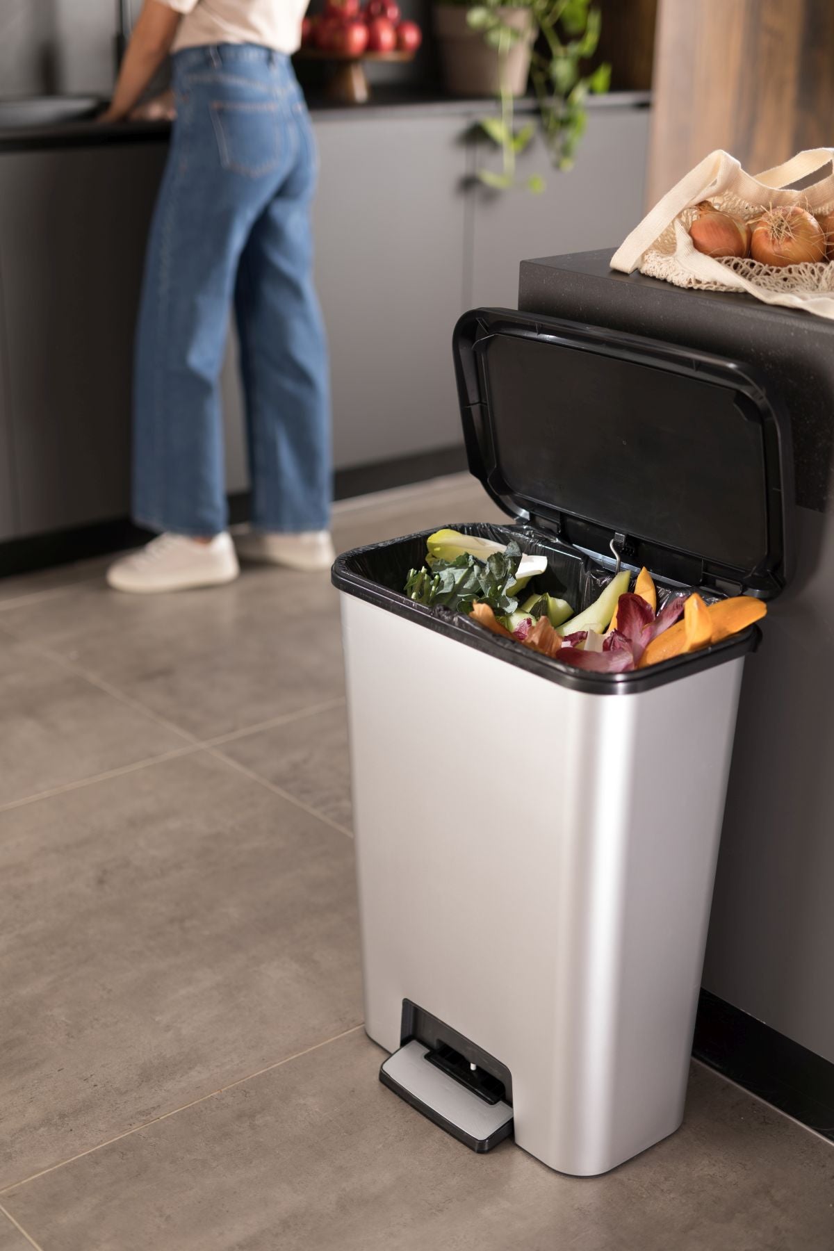 Curver by Keter Compatta Pedal Bin 50L for sale | AHM Online (Pty) Ltd